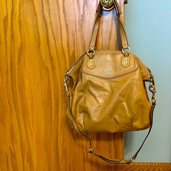 Coach | Bags | Tan Coach Bag With Gold Hardware And Lilac Interior ...